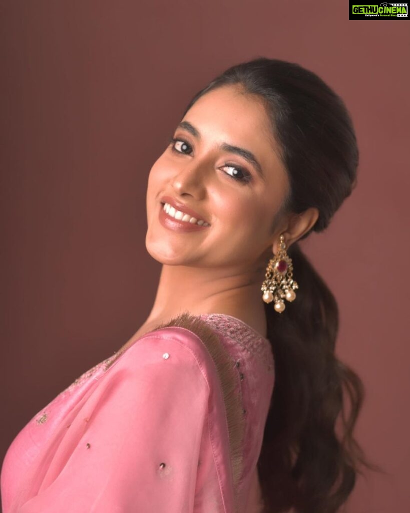 Priyanka Mohan Instagram - For @she_india magazine 📸 ...