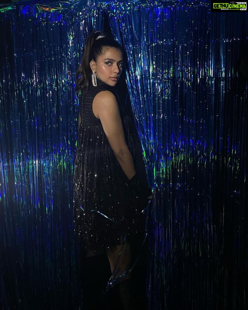 Actress Ruhi Singh HD Instagram Photos and Wallpapers April 2022 ...