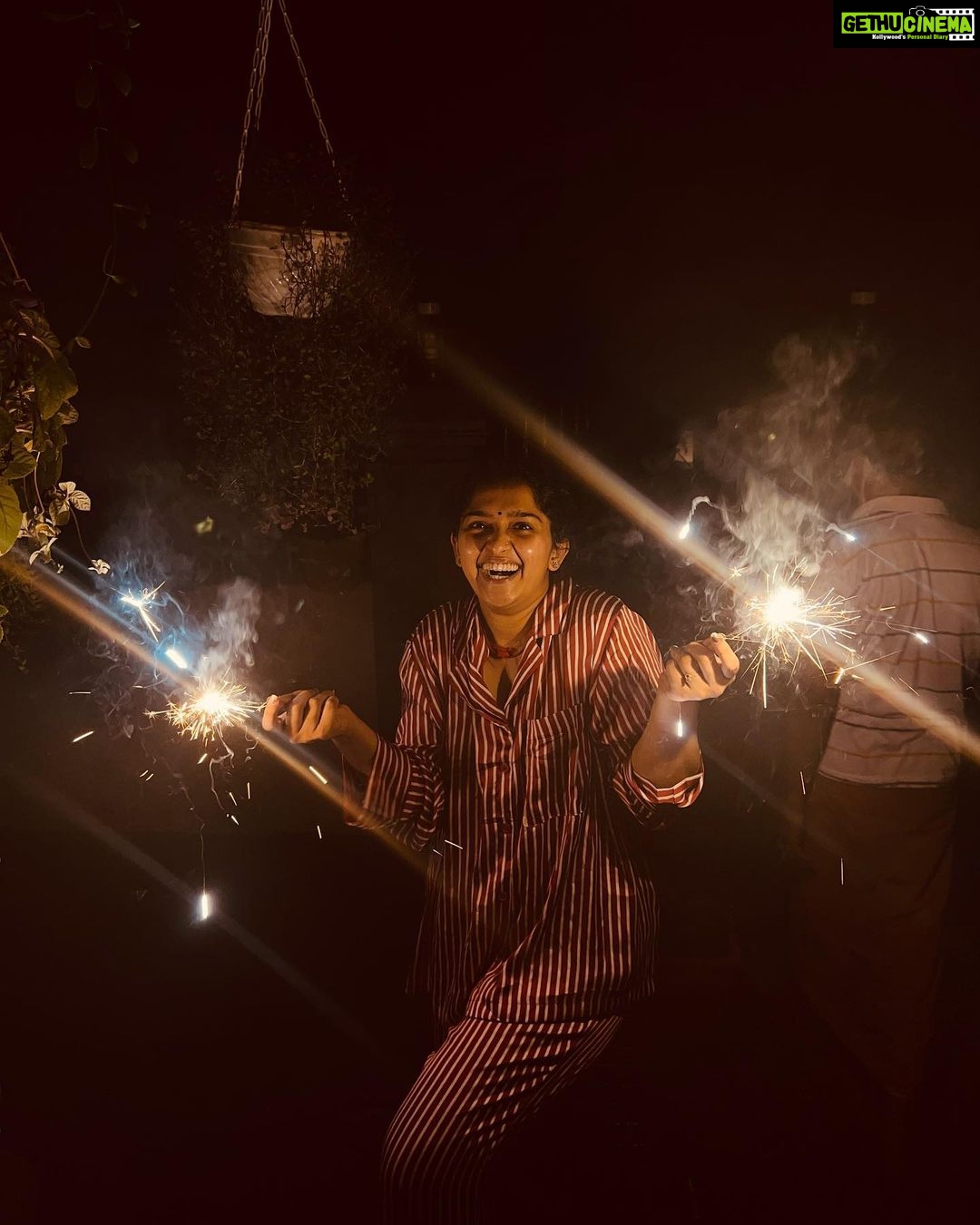 Actress Sanusha HD Photos and Wallpapers May 2022 - Gethu Cinema