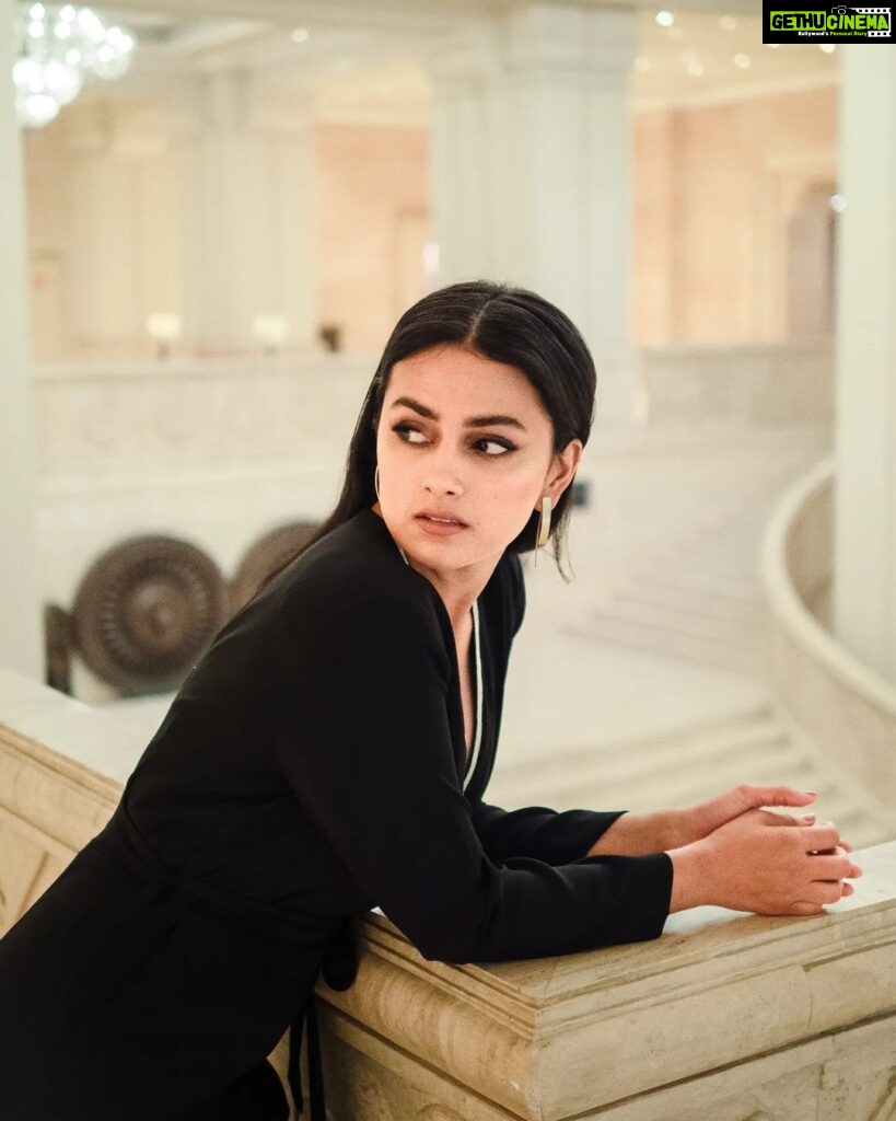 Actress Shraddha Srinath HD Instagram Photos and Wallpapers July 2022 | Gethu Cinema