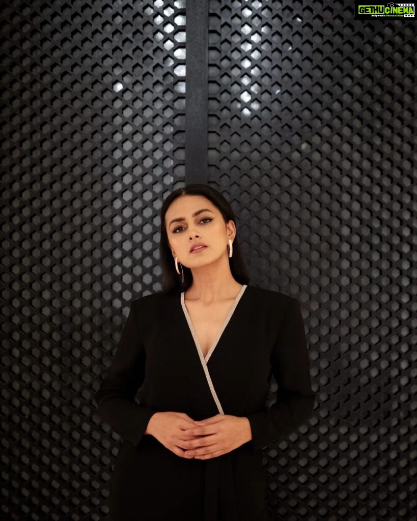 Actress Shraddha Srinath HD Instagram Photos and Wallpapers July 2022 | Gethu Cinema