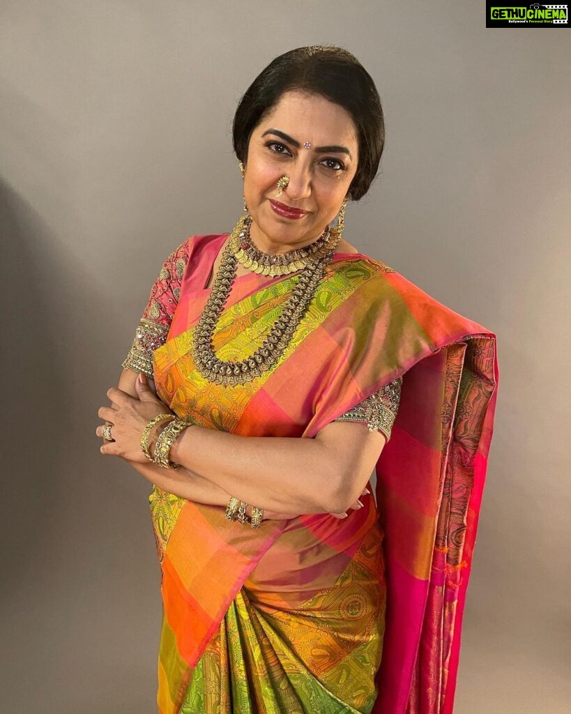Actress Suhasini Maniratnam HD Instagram Photos and Wallpapers May 2022 ...