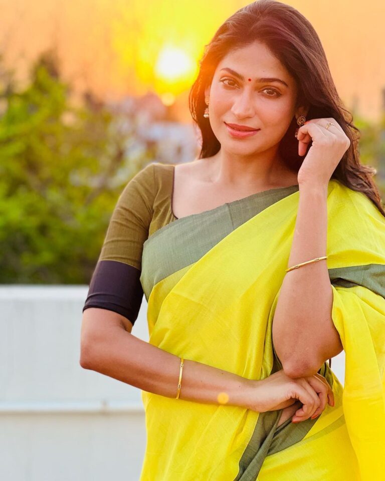 Vijayalakshmi Wiki, Biography, Age, Gallery, Spouse and more