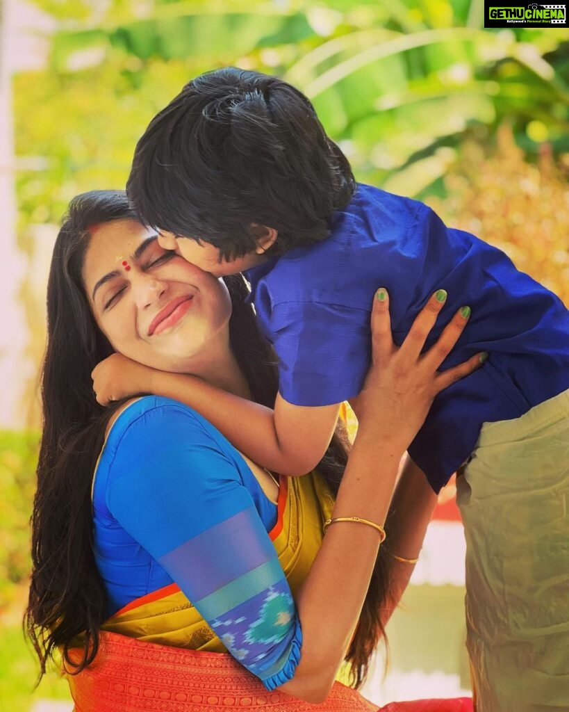 Vijayalakshmi Instagram – The family vaazhai ilai 😻 #makingmemories ...