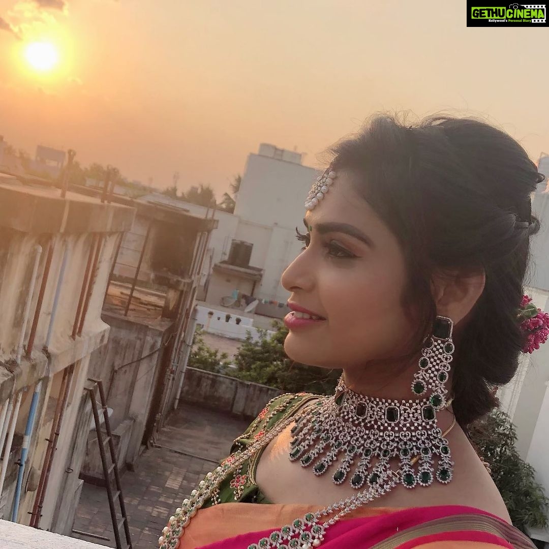 Dharsha Gupta Instagram – Gudnyt chelmzzzz 💛💛💛💛 . . . . . . . . . . # ...