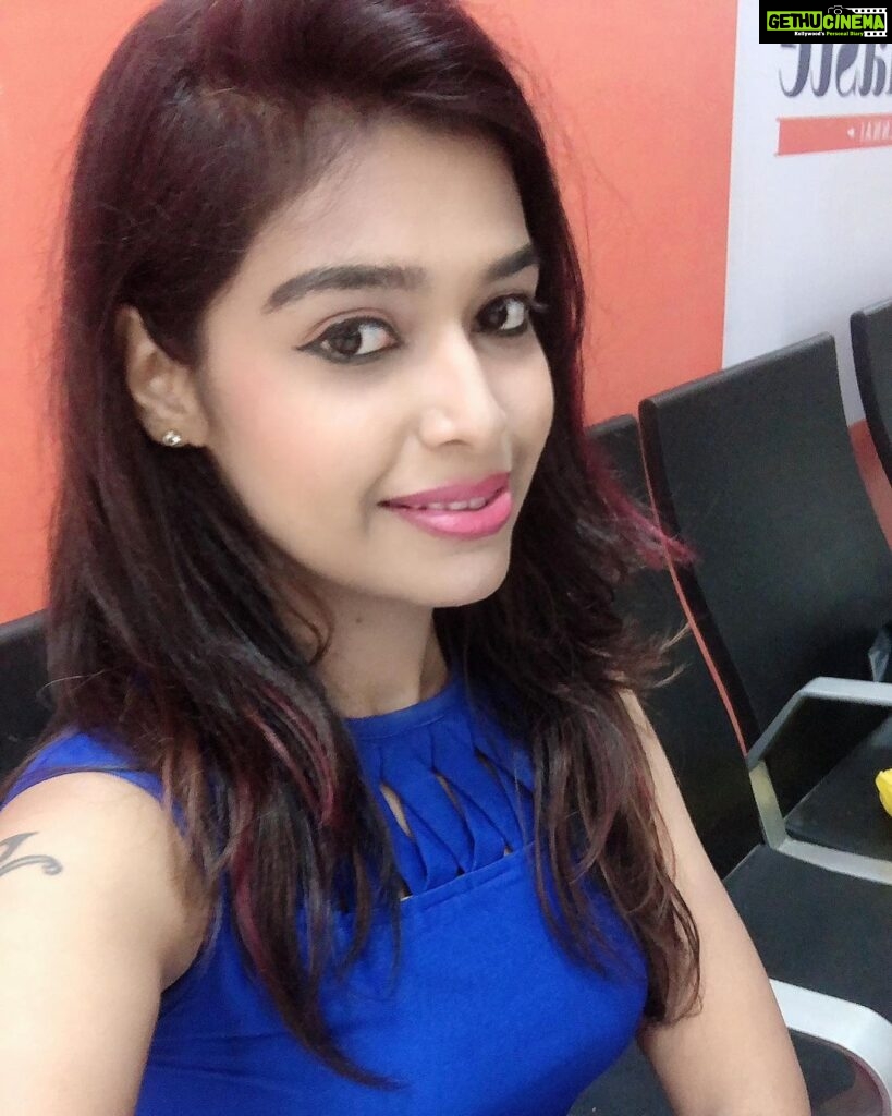 Dharsha Gupta Instagram - Gudnyt lovelies 💋💋💋💋 . . . #zeetamil # ...