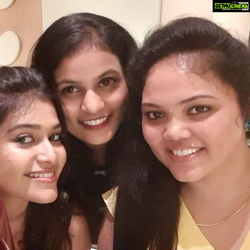 Dharsha Gupta Instagram - Gudnyt lovelies 💋💋💋💋 . . . #zeetamil # ...