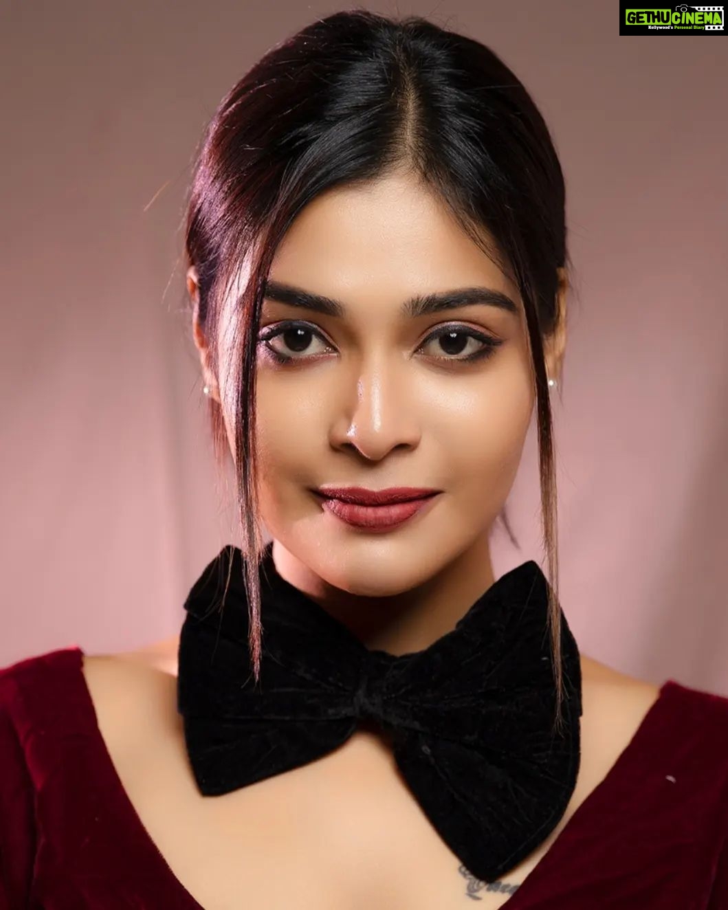 Actress Dharsha Gupta HD Photos and Wallpapers February 2022 - Gethu Cinema