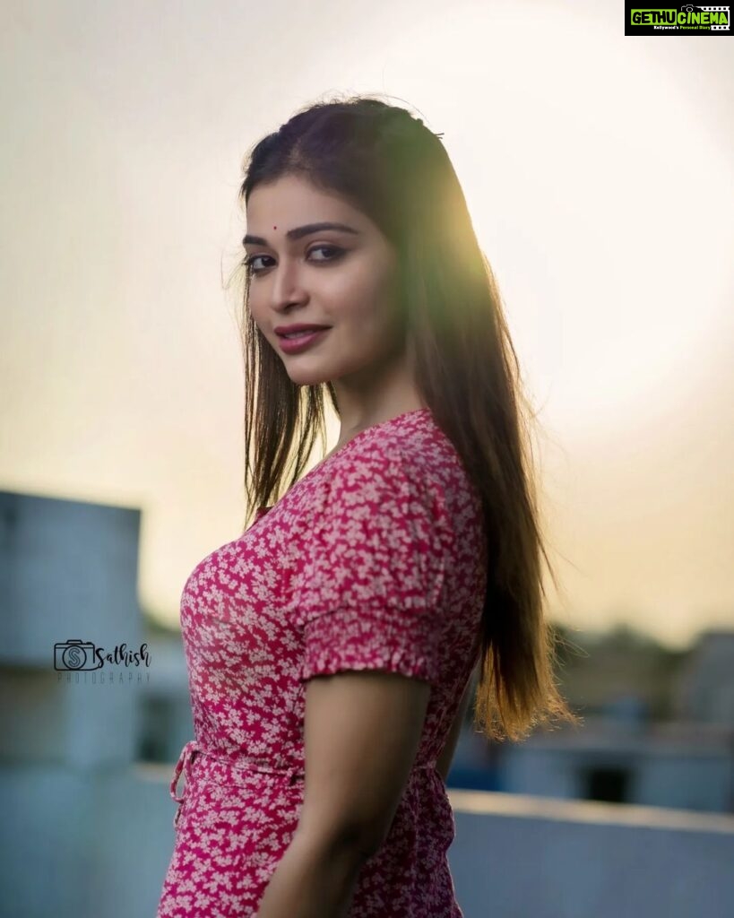 Actress Dharsha Gupta HD Photos and Wallpapers February 2022 - Gethu Cinema