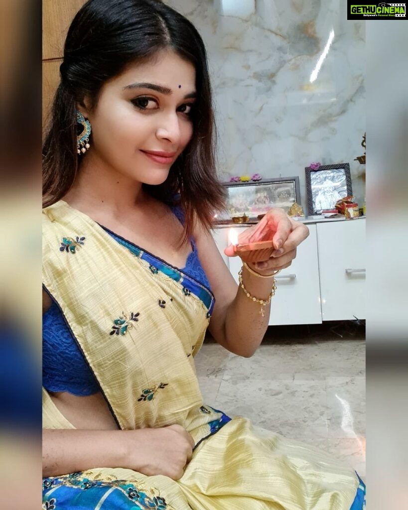 Dharsha Gupta Instagram – Wake up, live your life and sing the melody ...