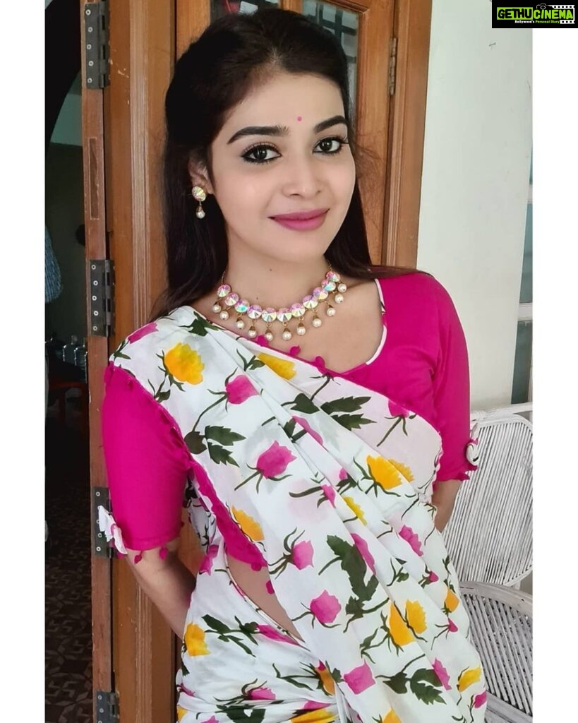 Actress Dharsha Gupta HD Photos and Wallpapers July 2021 - Gethu Cinema