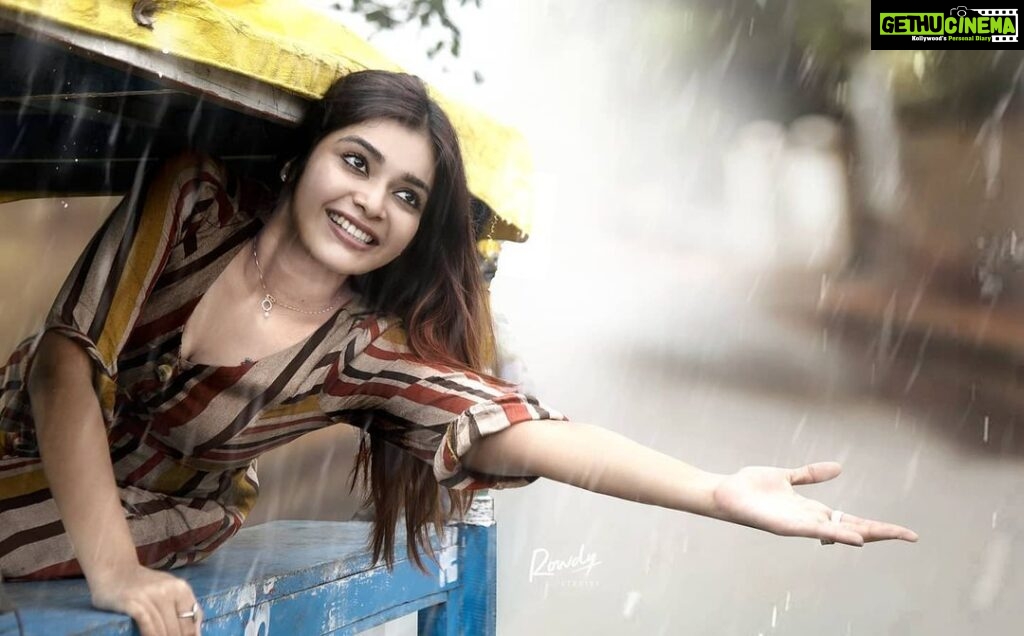 Dharsha Gupta Instagram – 🥰Rudhrathandavam Aarambam🥰 Movie shoot ...