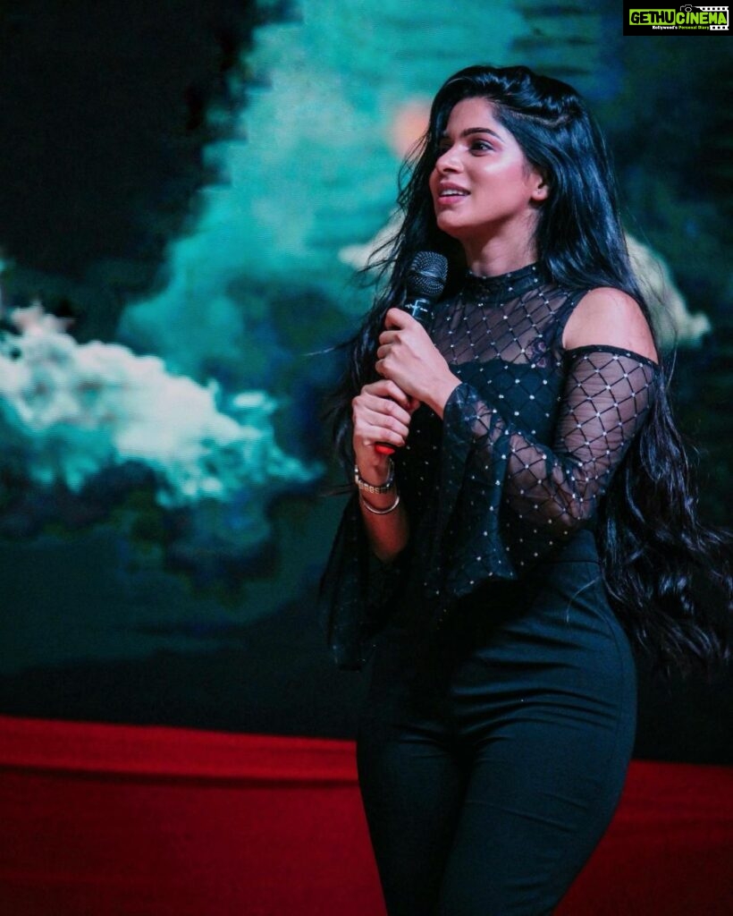 Actress Divya Bharathi HD Instagram Photos and Wallpapers June 2022 ...