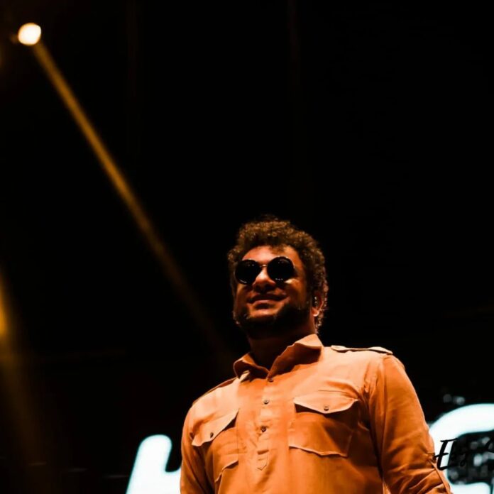 Singer Haricharan HD Photos and Wallpapers May 2022 - Gethu Cinema