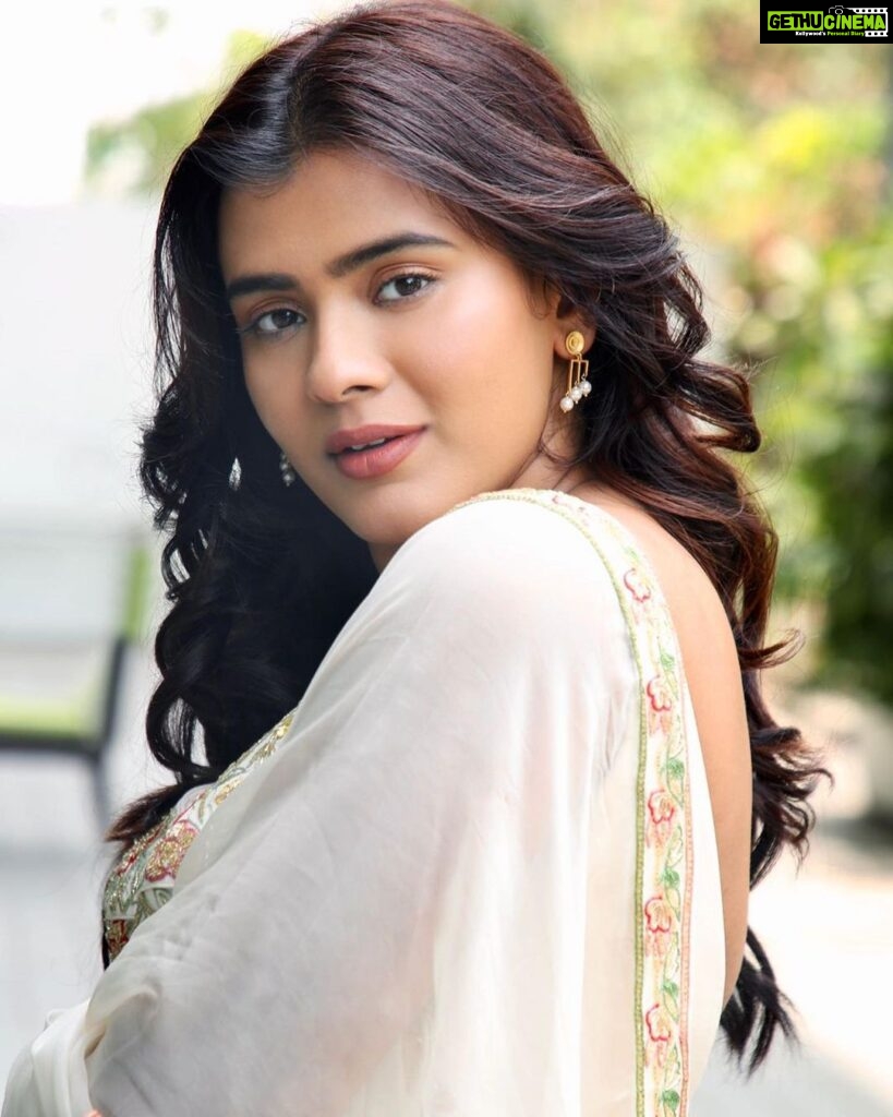 Actress Hebah Patel HD Photos and Wallpapers May 2022 | Gethu Cinema
