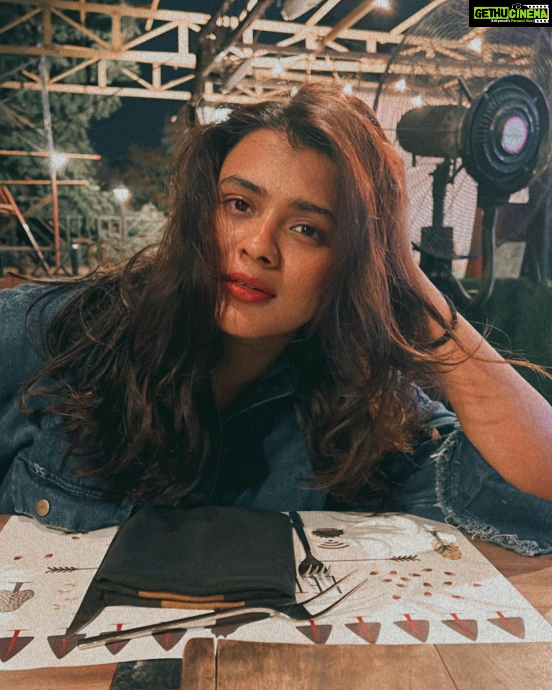 Actress Hebah Patel HD Photos and Wallpapers May 2022 | Gethu Cinema