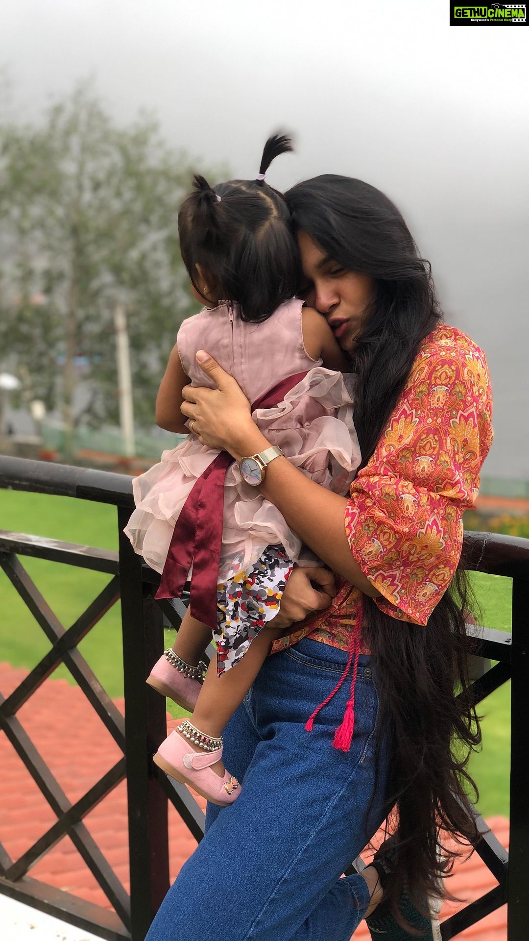 Singer M.M. Manasi HD Photos and Wallpapers July 2022 - Gethu Cinema