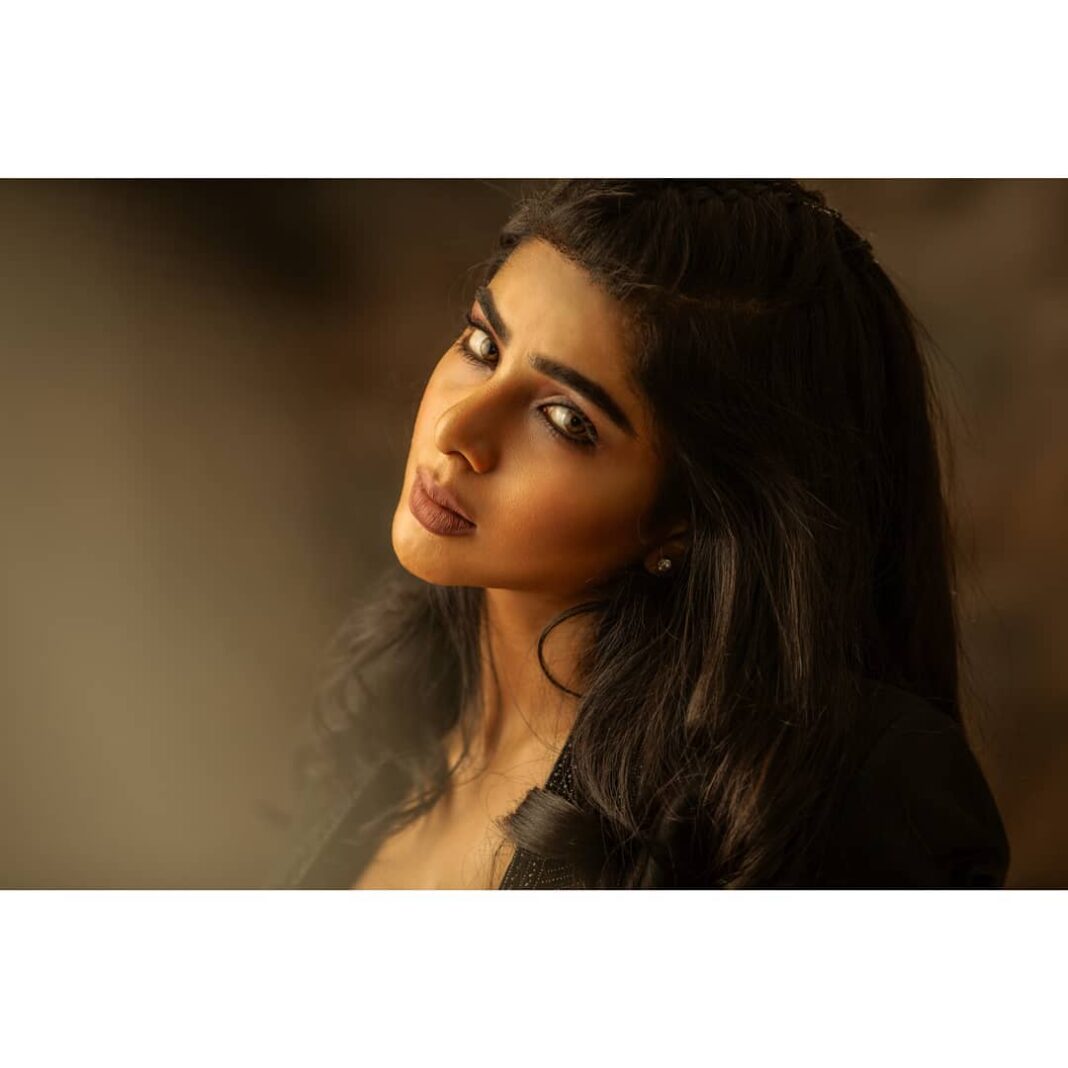 Pavithra Lakshmi Instagram – Only the sun that sets, rises again A ...