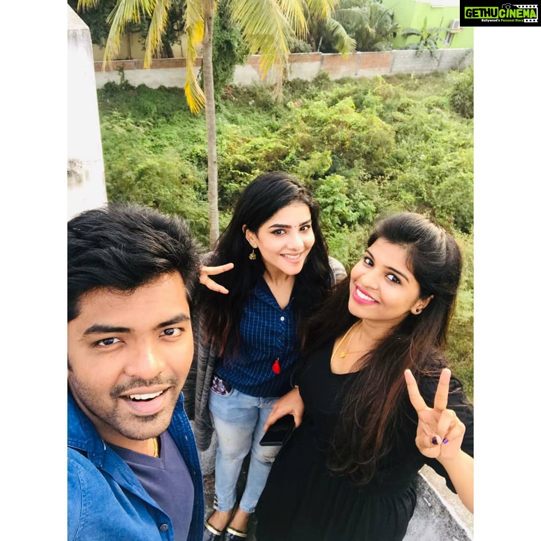 Pavithra Lakshmi Instagram – Yaaayyy😍😍 finally few gud pics with you ...