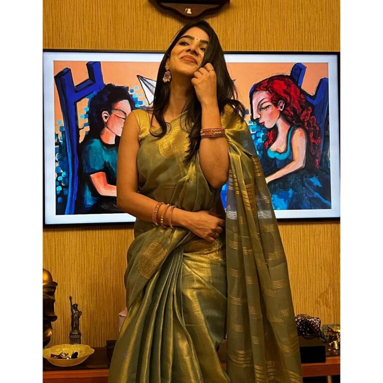 Actress Pavithra Lakshmi HD Instagram Photos and Wallpapers May 2022 ...