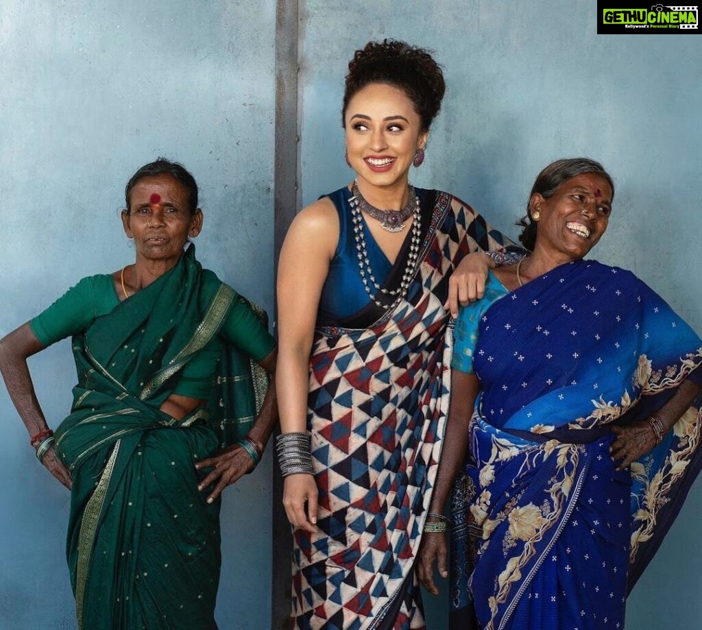 Actress Pearle Maaney HD Photos and Wallpapers May 2020 - Gethu Cinema