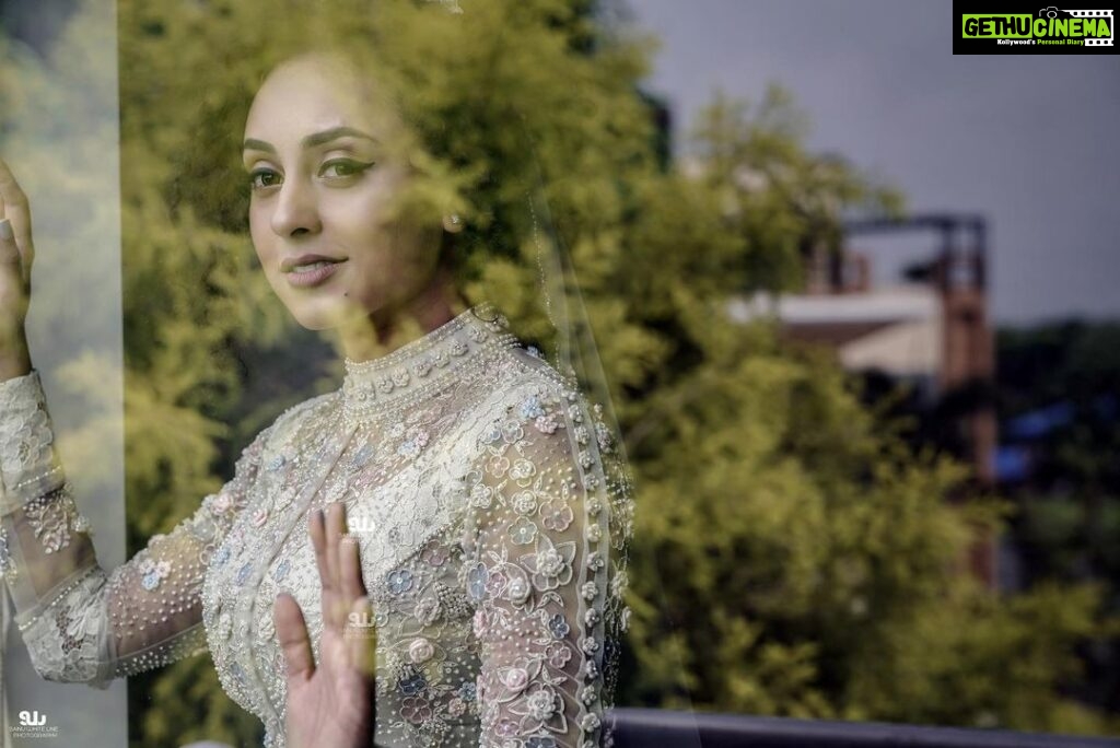 Actress Pearle Maaney HD Photos and Wallpapers May 2019 - Gethu Cinema