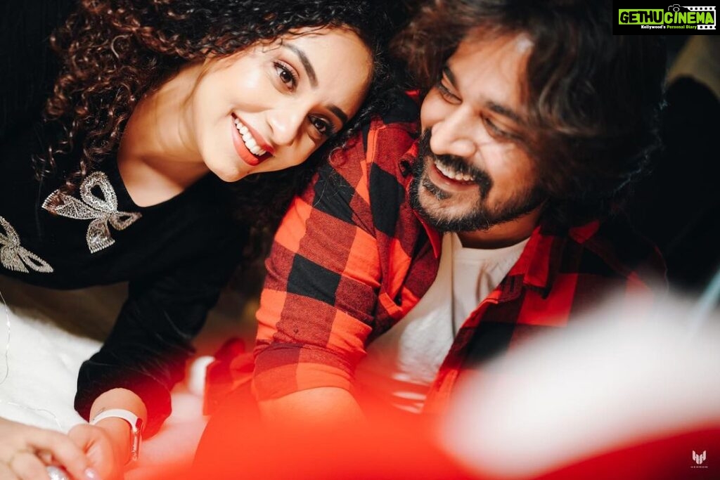 Actress Pearle Maaney HD Photos and Wallpapers March 2022 - Gethu Cinema