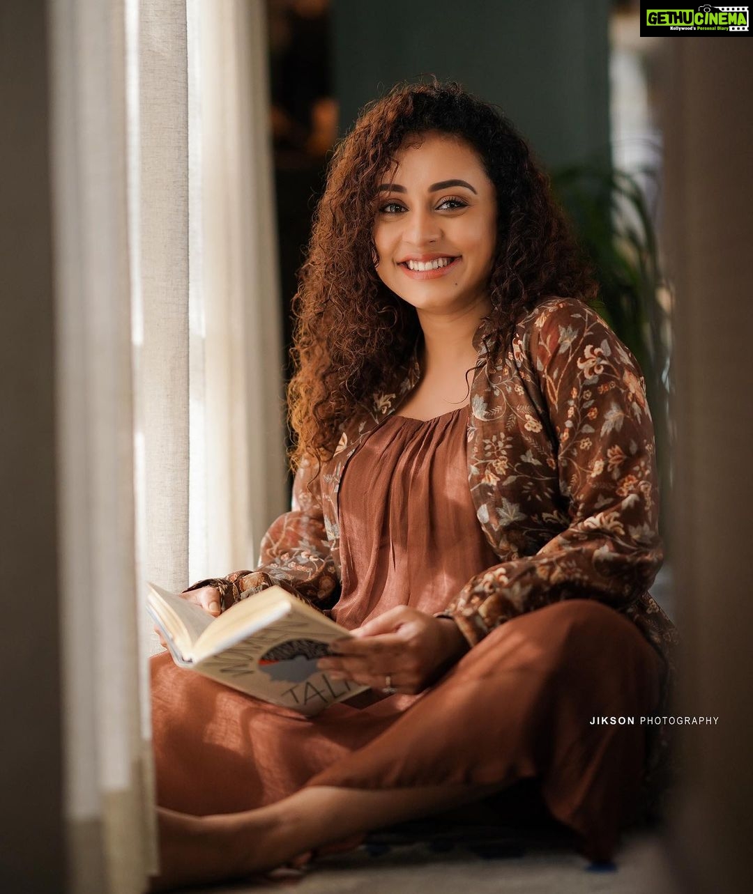 Actress Pearle Maaney HD Instagram Photos and Wallpapers November 2020 ...