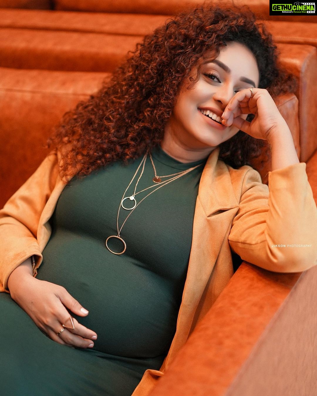 Actress Pearle Maaney HD Instagram Photos and Wallpapers November 2020 ...