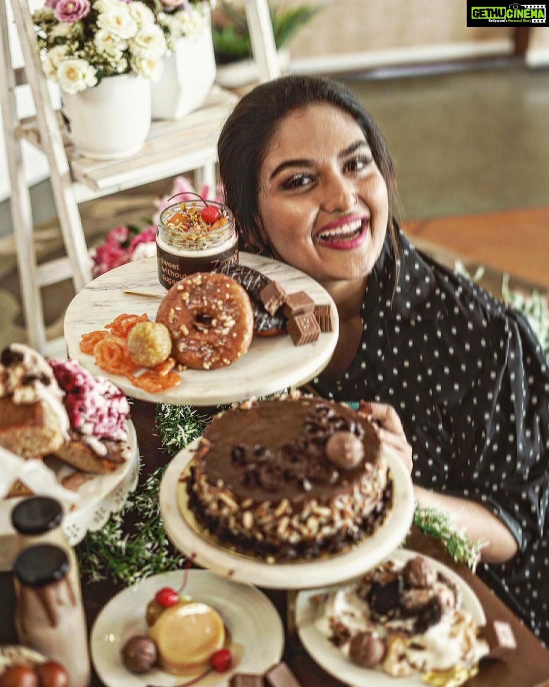 Prayaga Martin Instagram - ALL you need is LOVE not sugar🖤 Le Maritime ...