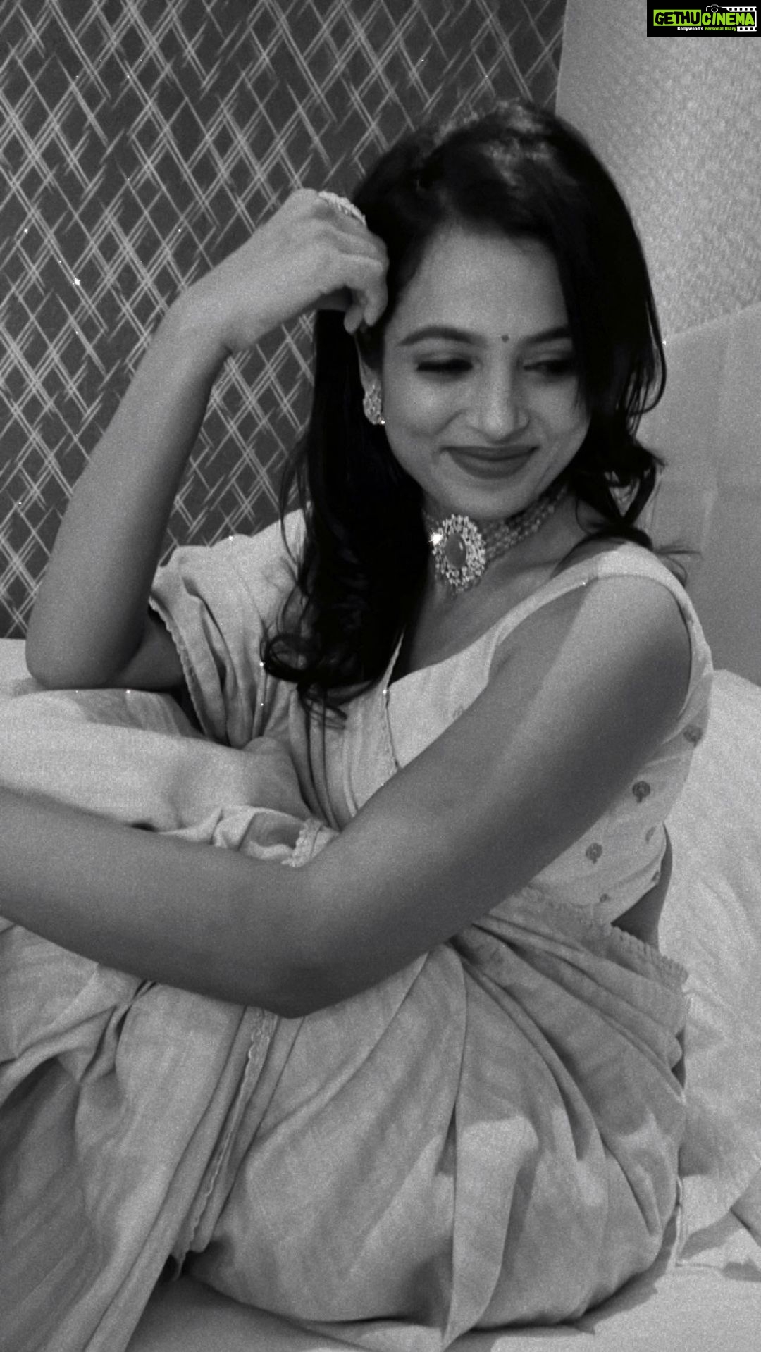 Ramya Pandian Instagram – 🖤🤍🪄🤩 Editing courtesy @anupamasindhia ...