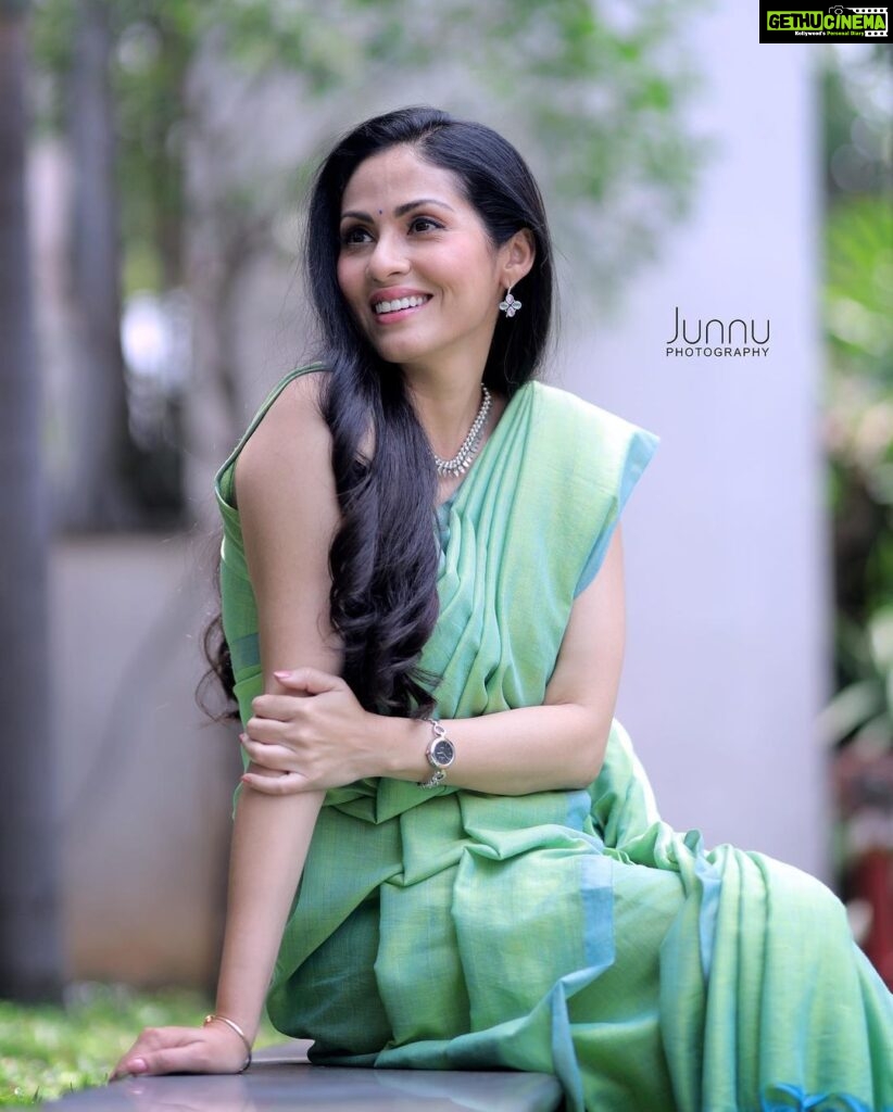 Actress Sadha HD Photos and Wallpapers May 2022 | Gethu Cinema