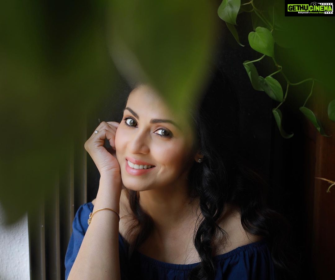 Sadha Instagram 💚💙🤍 📷 Sangeethsivan Gethu Cinema