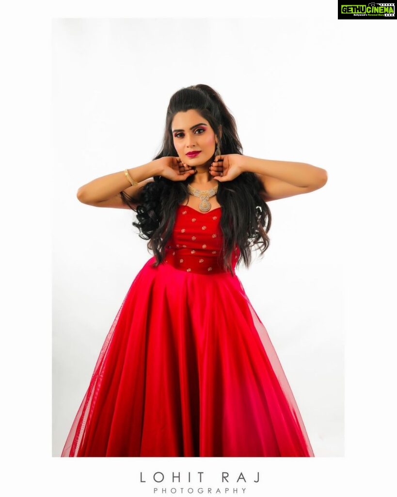 Actress Sangeetha Bhat HD Instagram Photos and Wallpapers May 2022 | Gethu Cinema