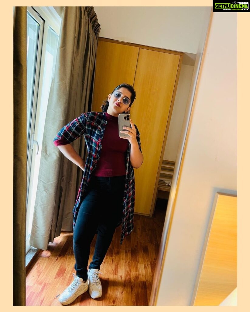 Actress Sanusha HD Photos and Wallpapers June 2022 - Gethu Cinema