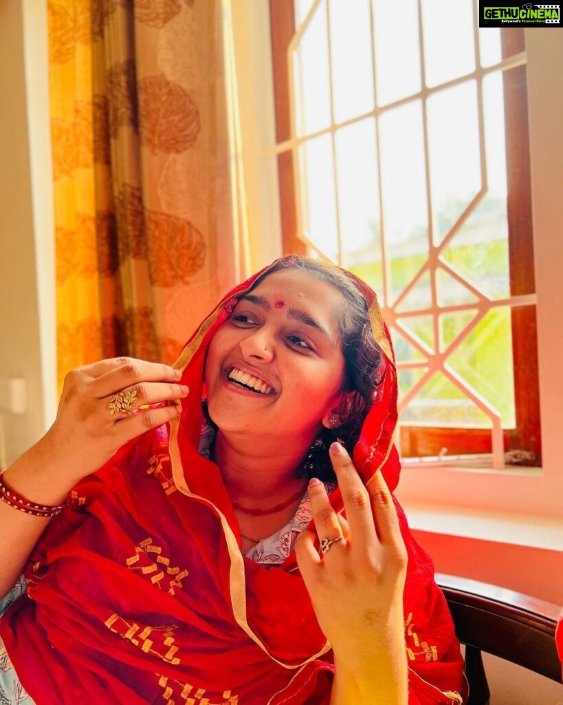 Actress Sanusha HD Photos and Wallpapers May 2022 - Gethu Cinema