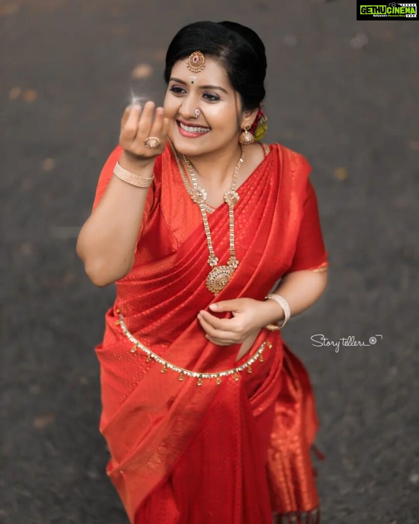 Actress Sarayu Mohan HD Instagram Photos and Wallpapers June 2022 ...