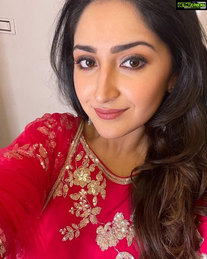 Actress Sayyeshaa Saigal HD Photos and Wallpapers July 2022 - Gethu Cinema