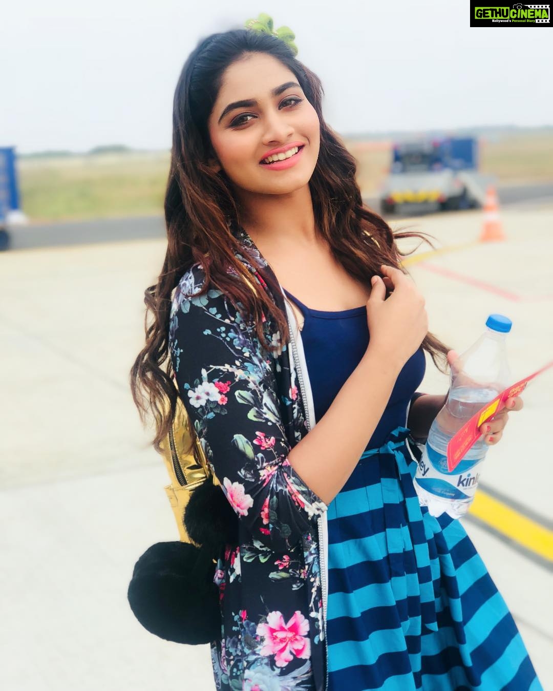 Shivani Narayanan Instagram - Hello Lovelies ️🦋 - Gethu Cinema