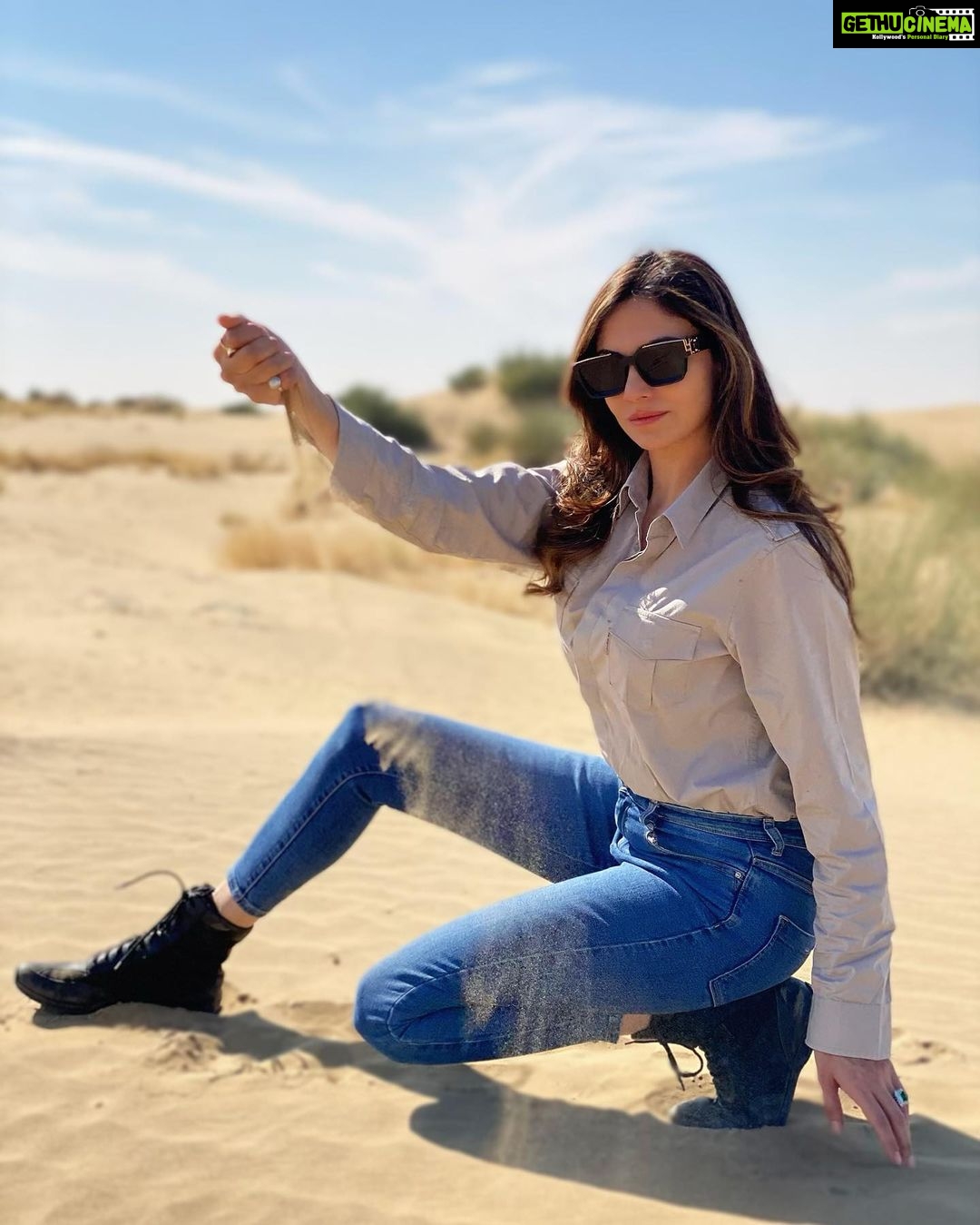 Simran Kaur Mundi Instagram – Offering you a tall glass of rajasthan ...