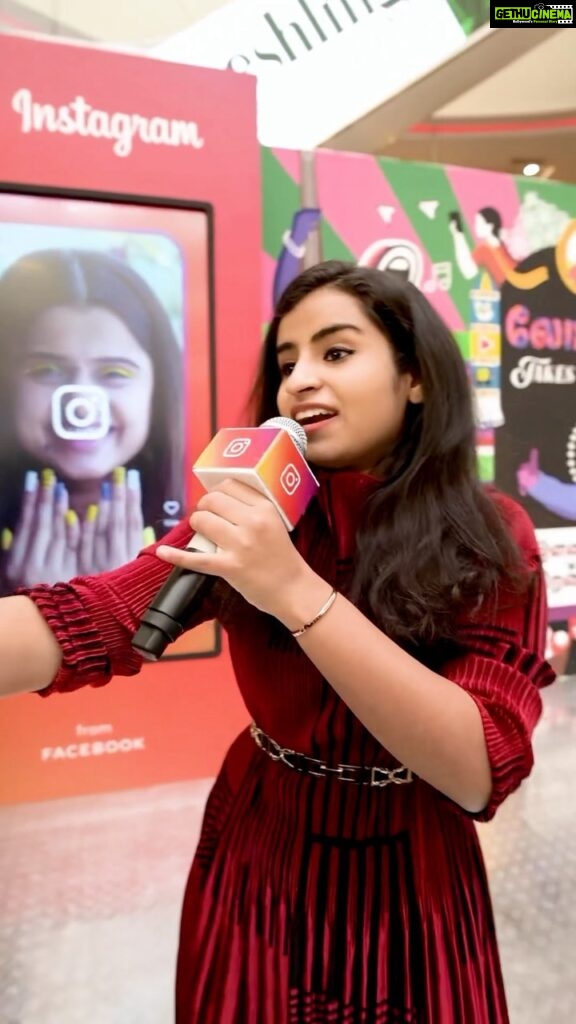 Actress Sivaangi Krishnakumar HD Instagram Photos and Wallpapers ...
