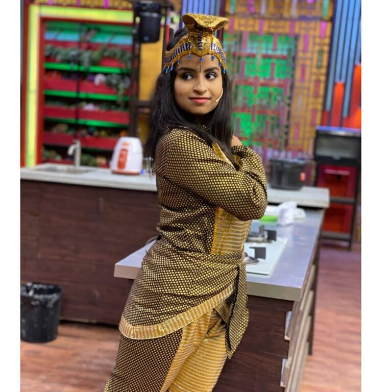 Actress Sivaangi Krishnakumar HD Photos and Wallpapers January 2020 ...
