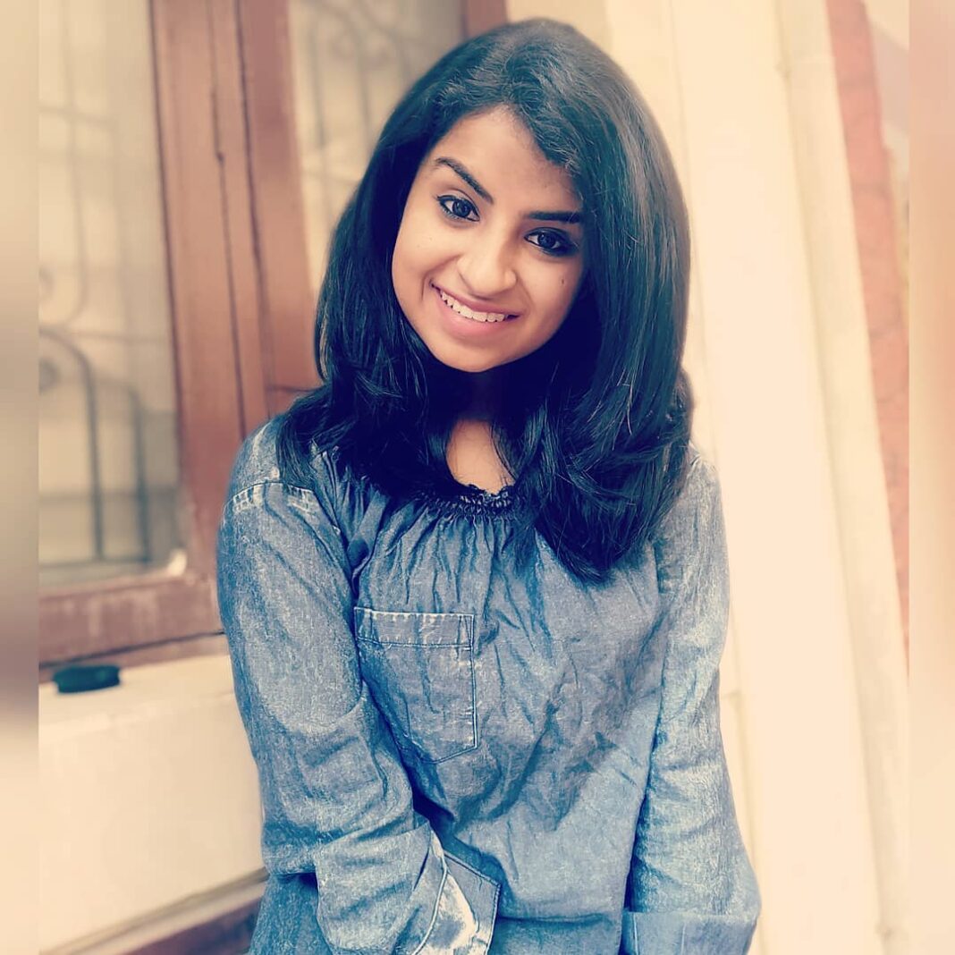 Actress Sivaangi Krishnakumar HD Instagram Photos and Wallpapers ...