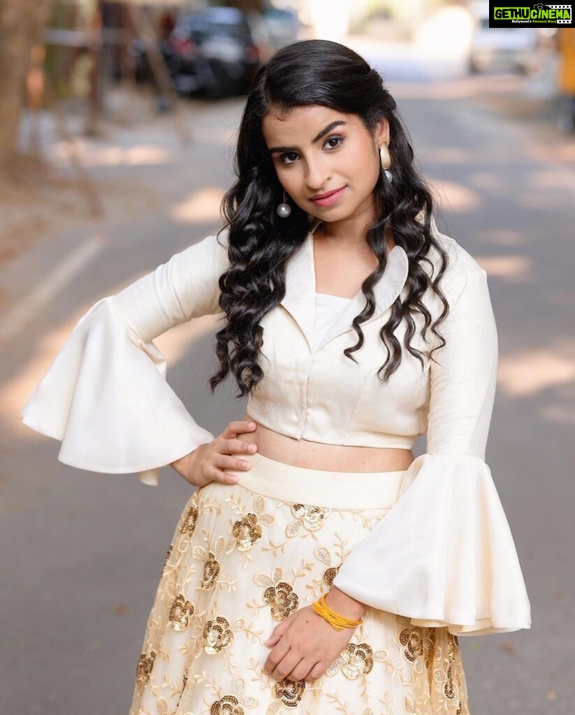 Actress Sivaangi Krishnakumar HD Instagram Photos and Wallpapers May ...