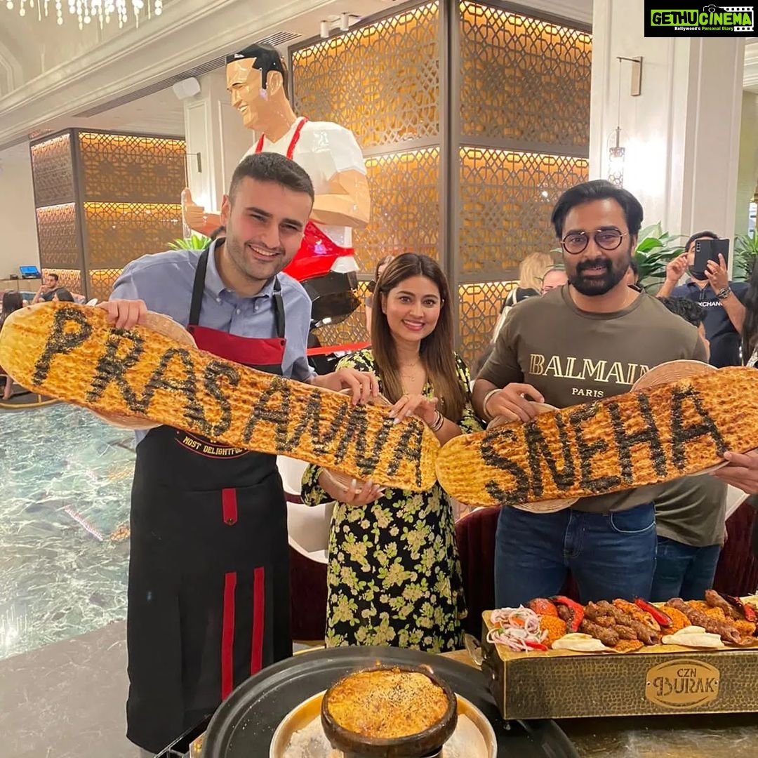 Sneha Instagram – What an evening! Thank you @nayeemmoosa for the wonderful experience and thank ...