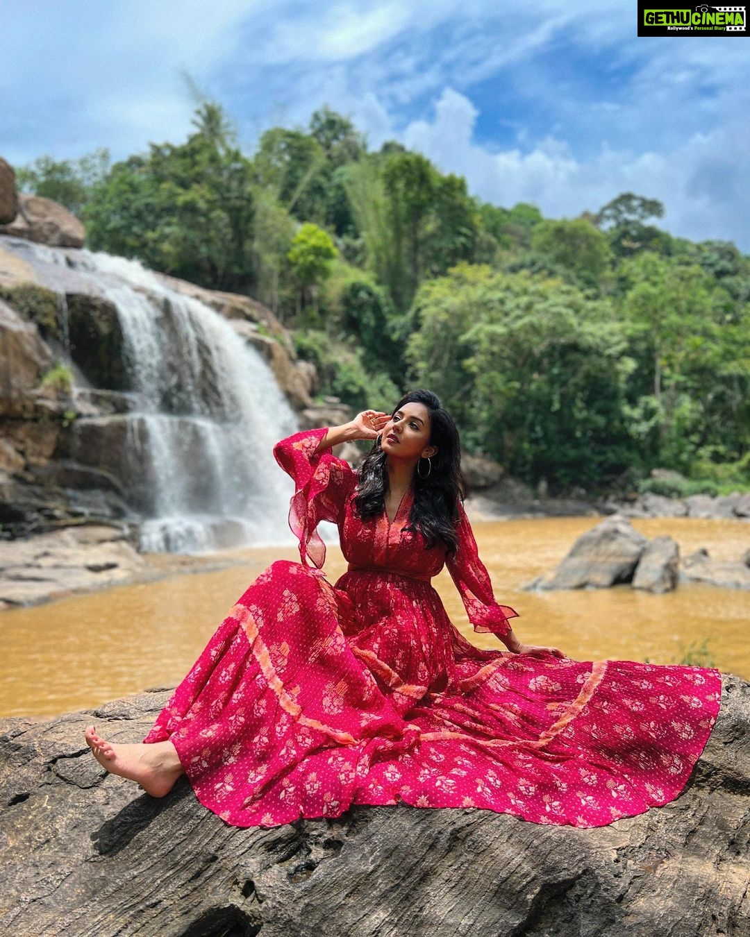 Vidhya Instagram – In tune with nature..quiet and still..love and joy🤍 ...