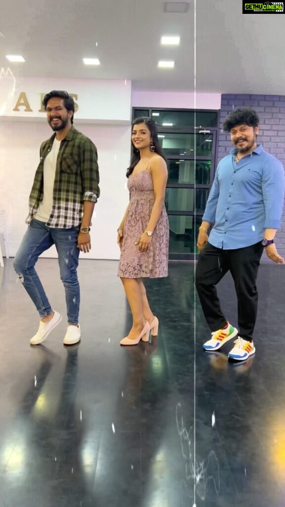 Actress Ashna Zaveri HD Photos and Wallpapers June 2022 | Gethu Cinema