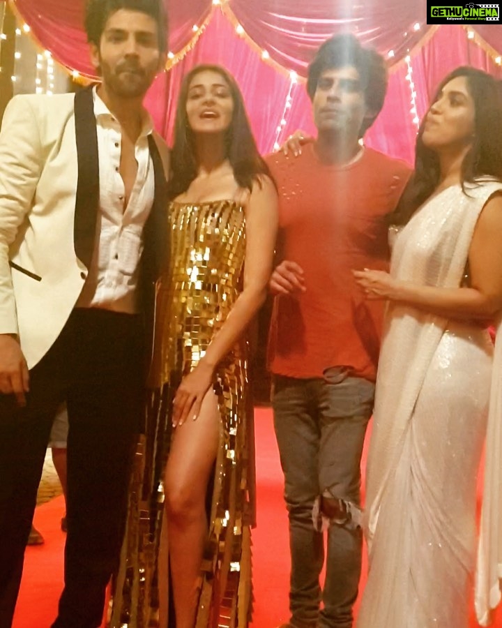 Bhumi Pednekar Instagram – Pati patni aur hum sab @kartikaaryan ...