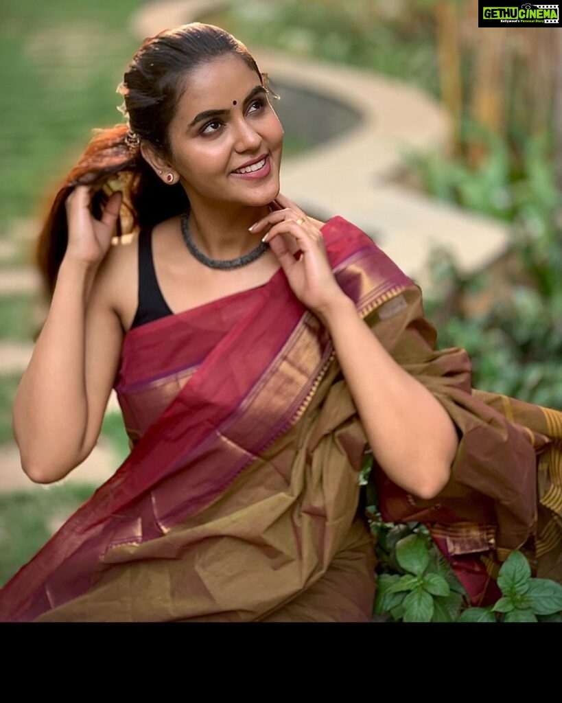 Actress Chaitra Reddy HD Instagram Photos and Wallpapers May 2021 ...