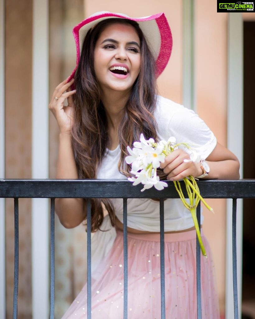 Actress Chaitra Reddy HD Instagram Photos and Wallpapers June 2020 ...